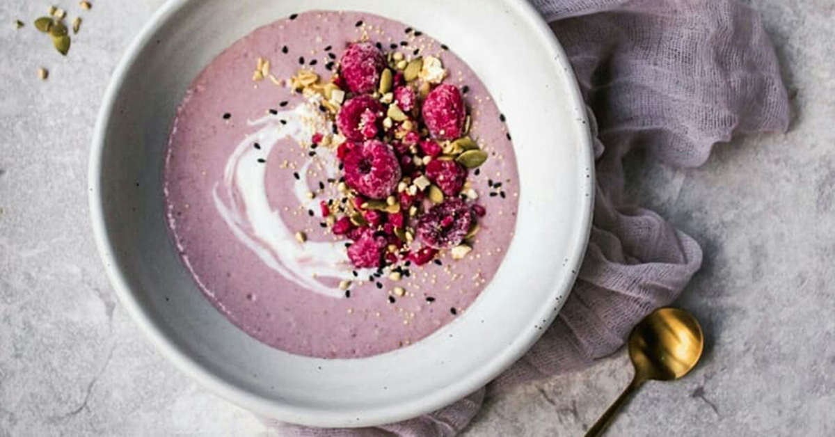 RASPBERRY, COCONUT & CARDAMON SMOOTHIE - Cocavo